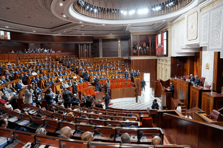 Dialogue social : les nouveaux salaires des fonctionnaires du parlement ...