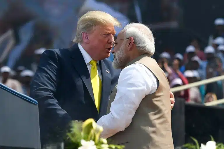 Modi veut ranimer sa "bromance" avec Trump - Médias24 - Numéro un de l ...