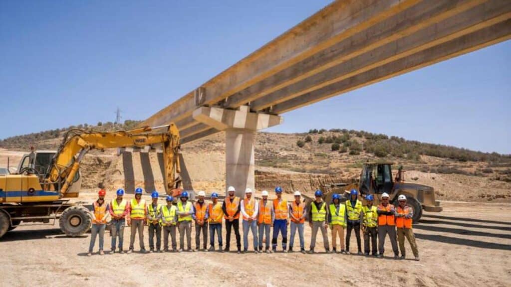 En images, un nouveau pont sur Oued Kert pour dévier la RN16 vers le ...